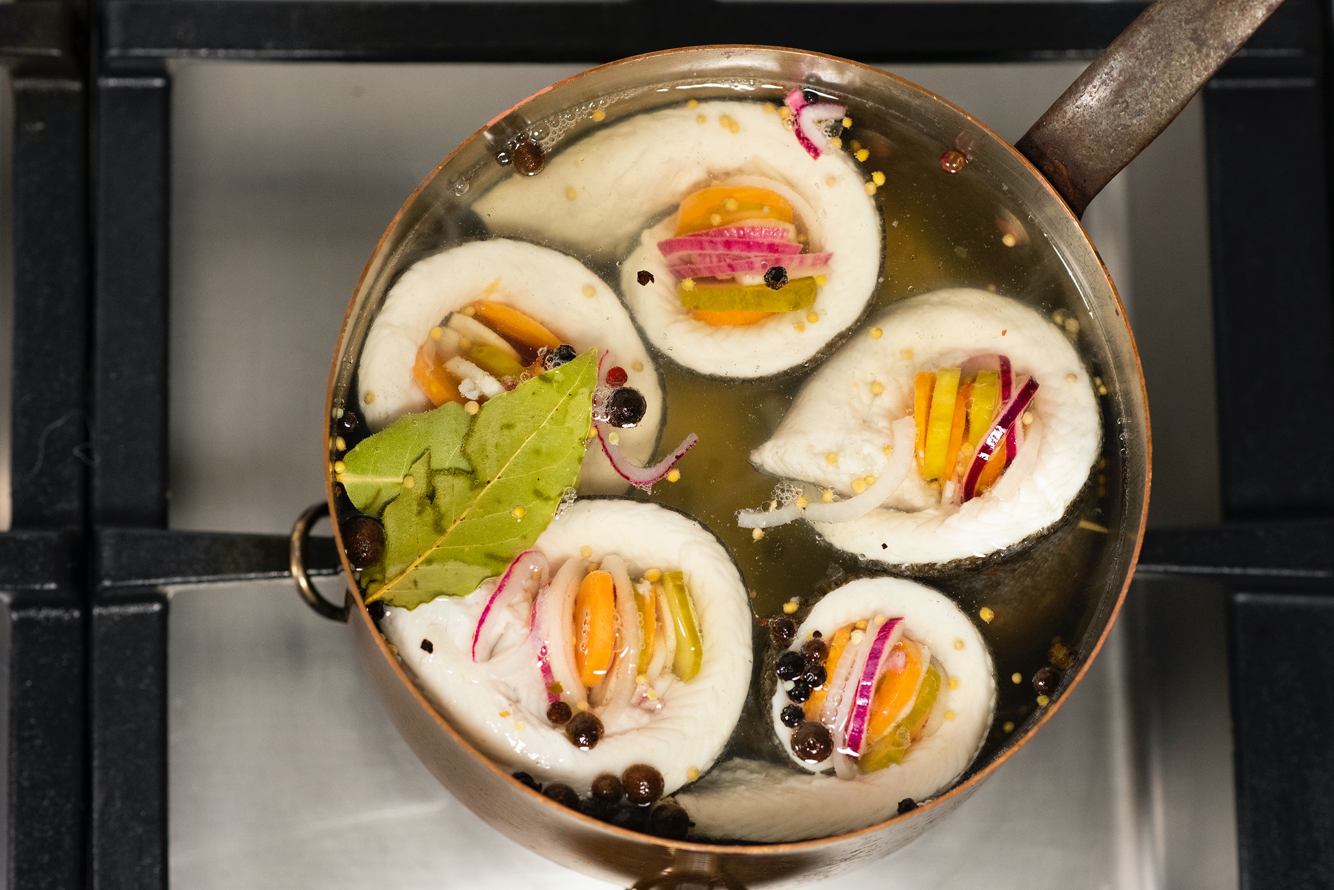 ZAVINÁČE ZE PSTRUHA | RybaNaTalíř.cz